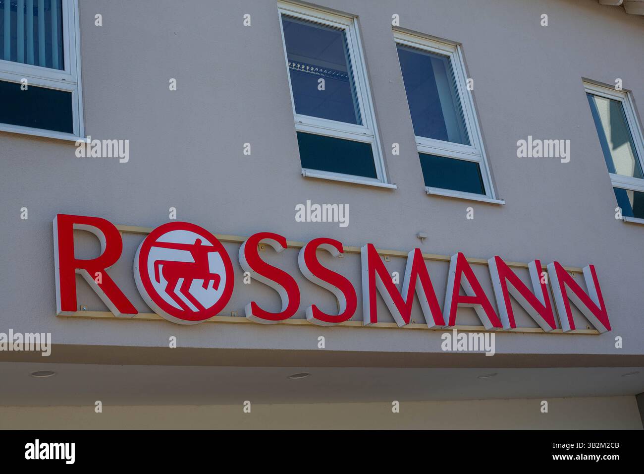 Rossmann ist eine der größten Drogeriemarktketten Europas. Das 1972 von ...