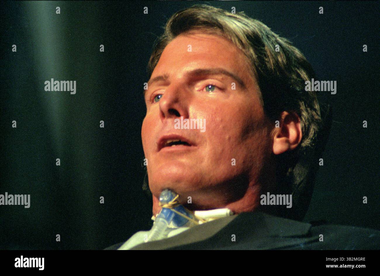 Paralyzed us actor christopher reeve hi-res stock photography and ...