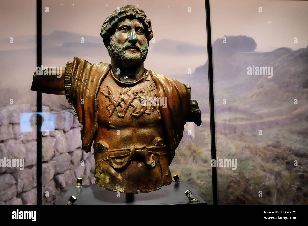 Bust of augustus caesar louvre hi-res stock photography and images - Alamy