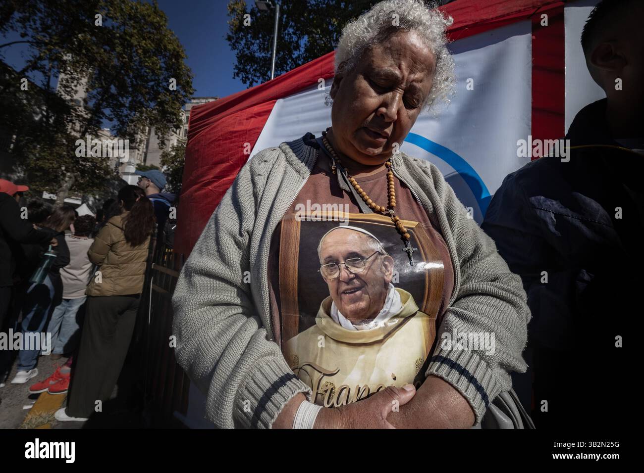 Buenos Aires, Argentina. 26th Apr, 2025. A woman with a distressed ...