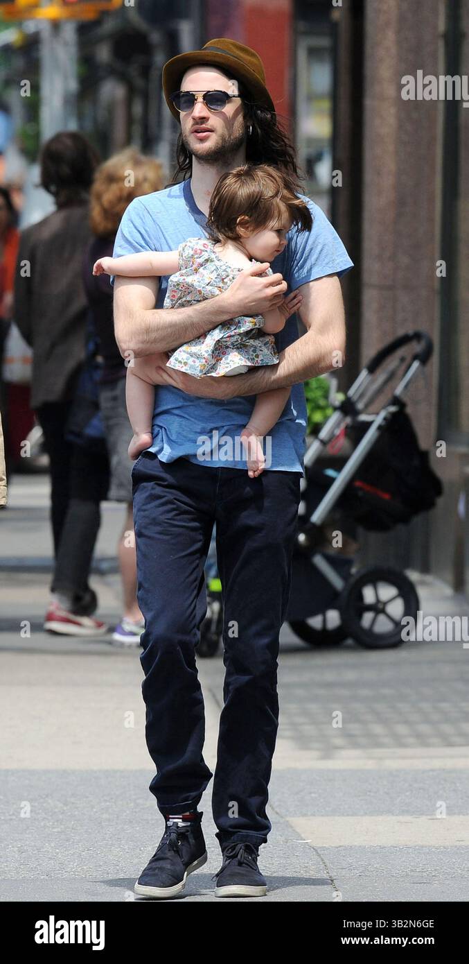 Tom Sturridge and his daughter Marlowe go to the playground in the West ...