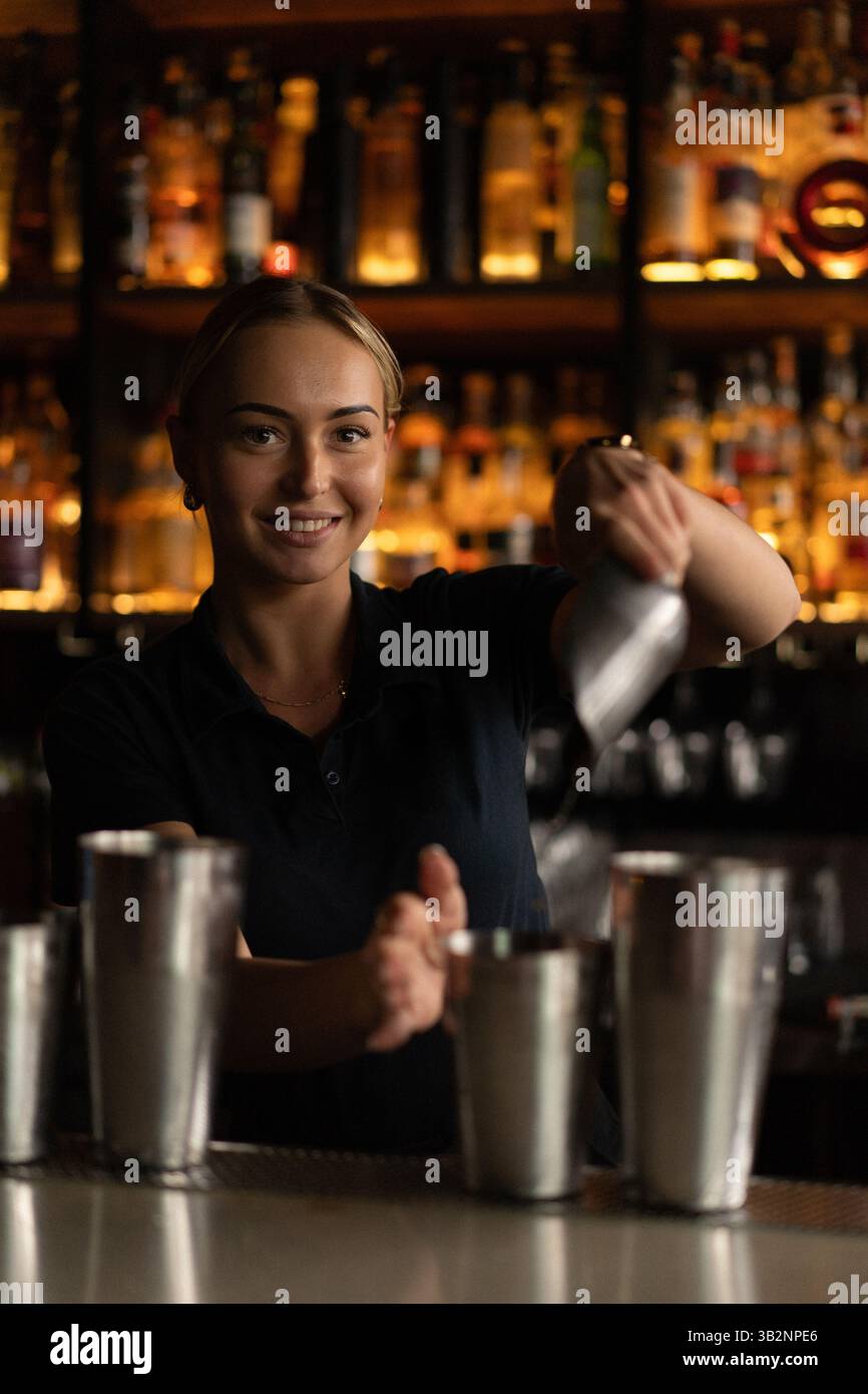 Bartender liquor hi-res stock photography and images - Alamy