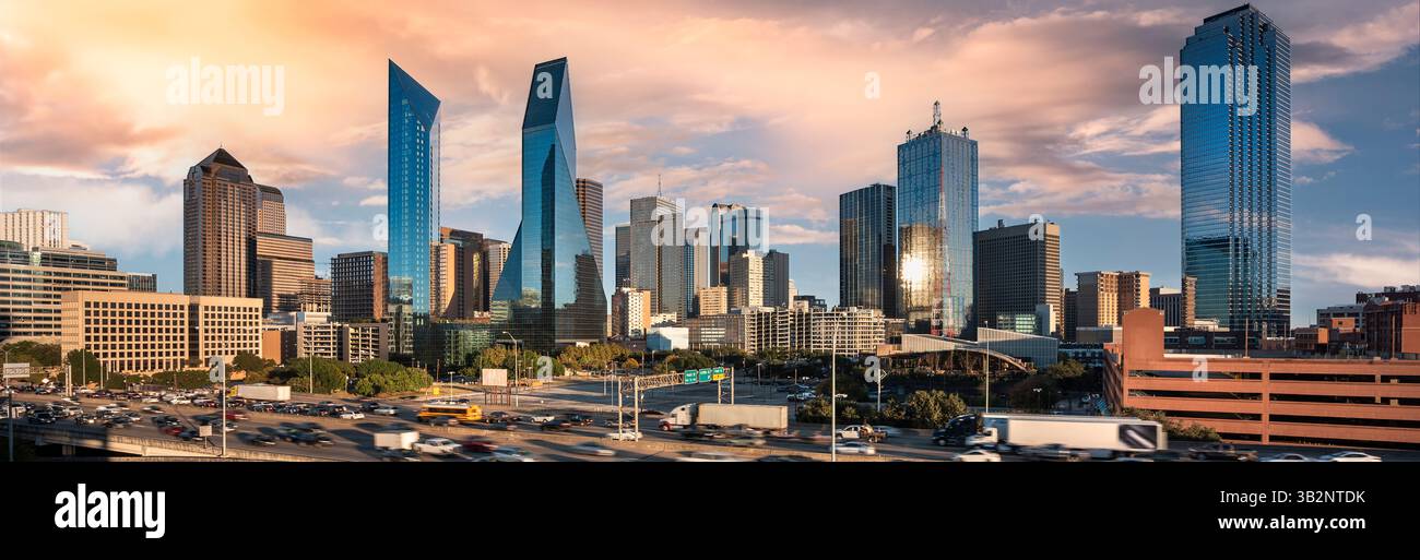 Dallas Texas downtown urban skyline and freeway Stock Photo - Alamy