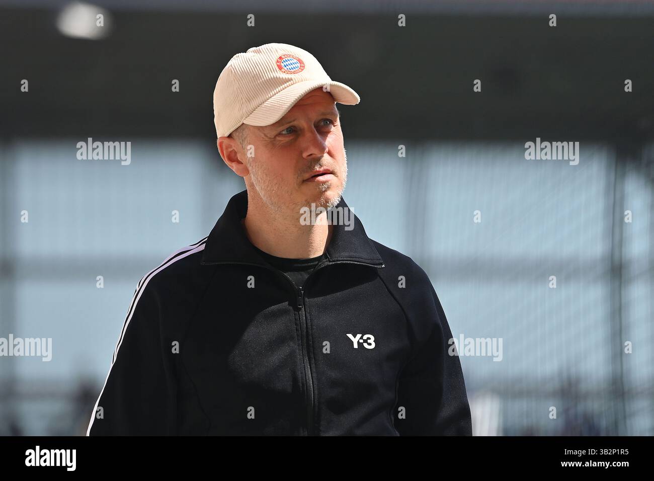 Munich, Deutschland. 27th Apr, 2025. Alexander STRAUS (FCB coach ...