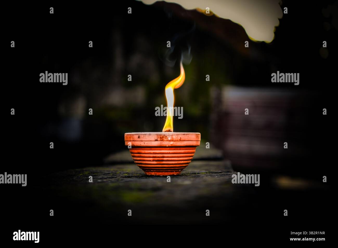 Warm flickering candle flame hi-res stock photography and images - Alamy