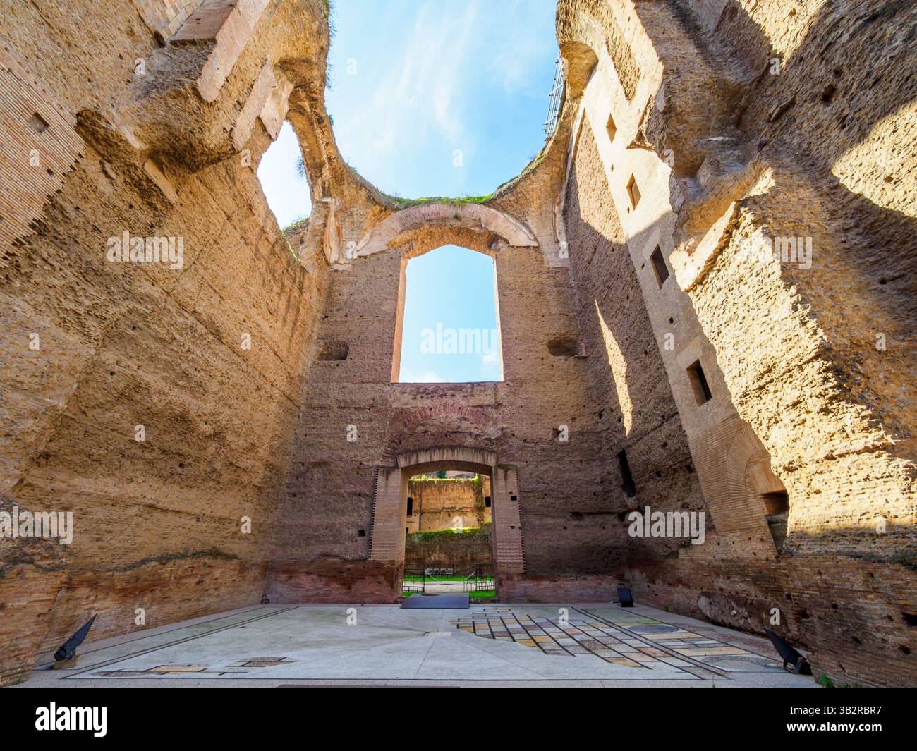 Vestibulum (small room leading into a larger space) leading to the ...