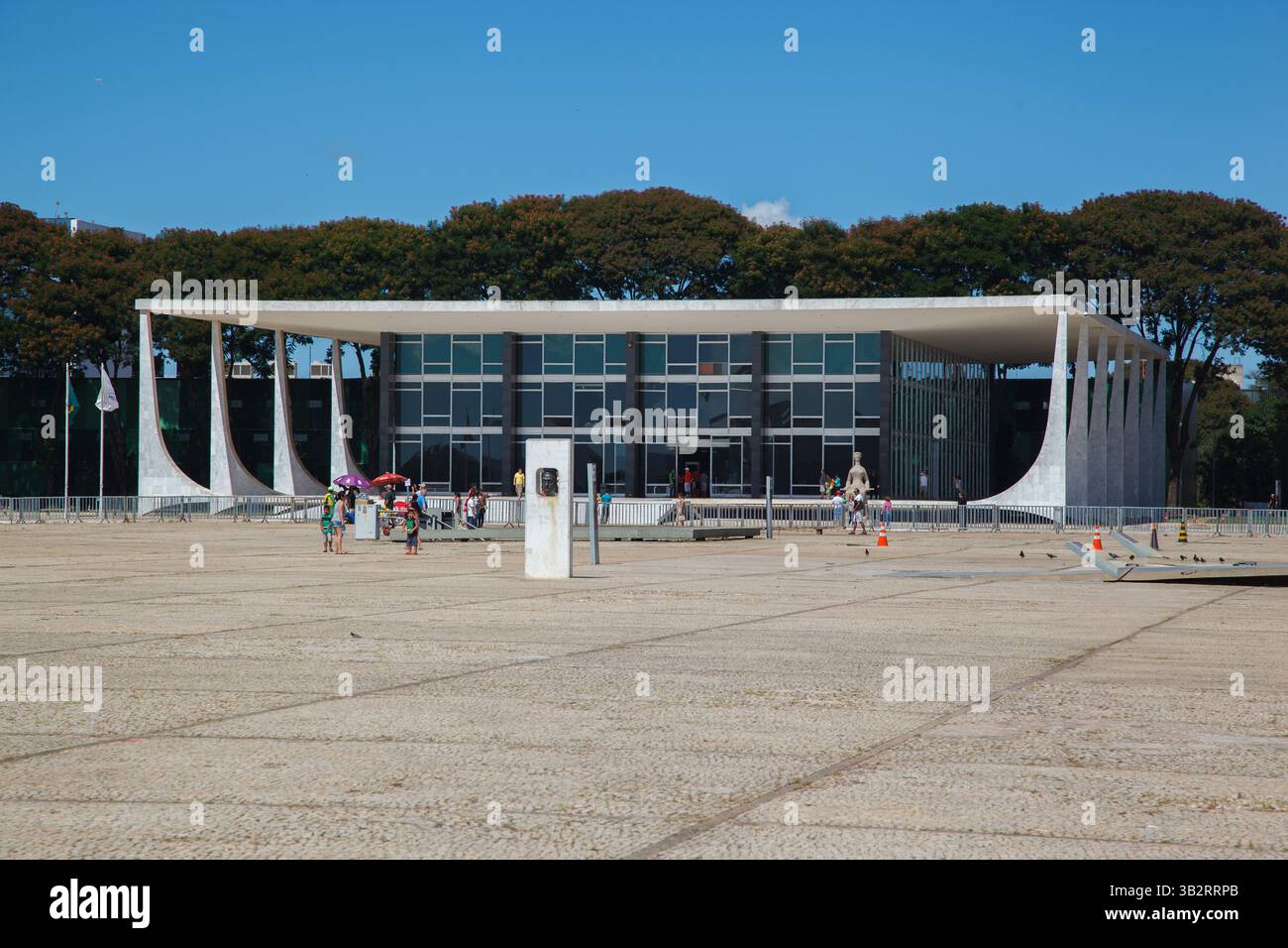 The Supremo Tribunal Federal (Supreme Court) modern architecture ...