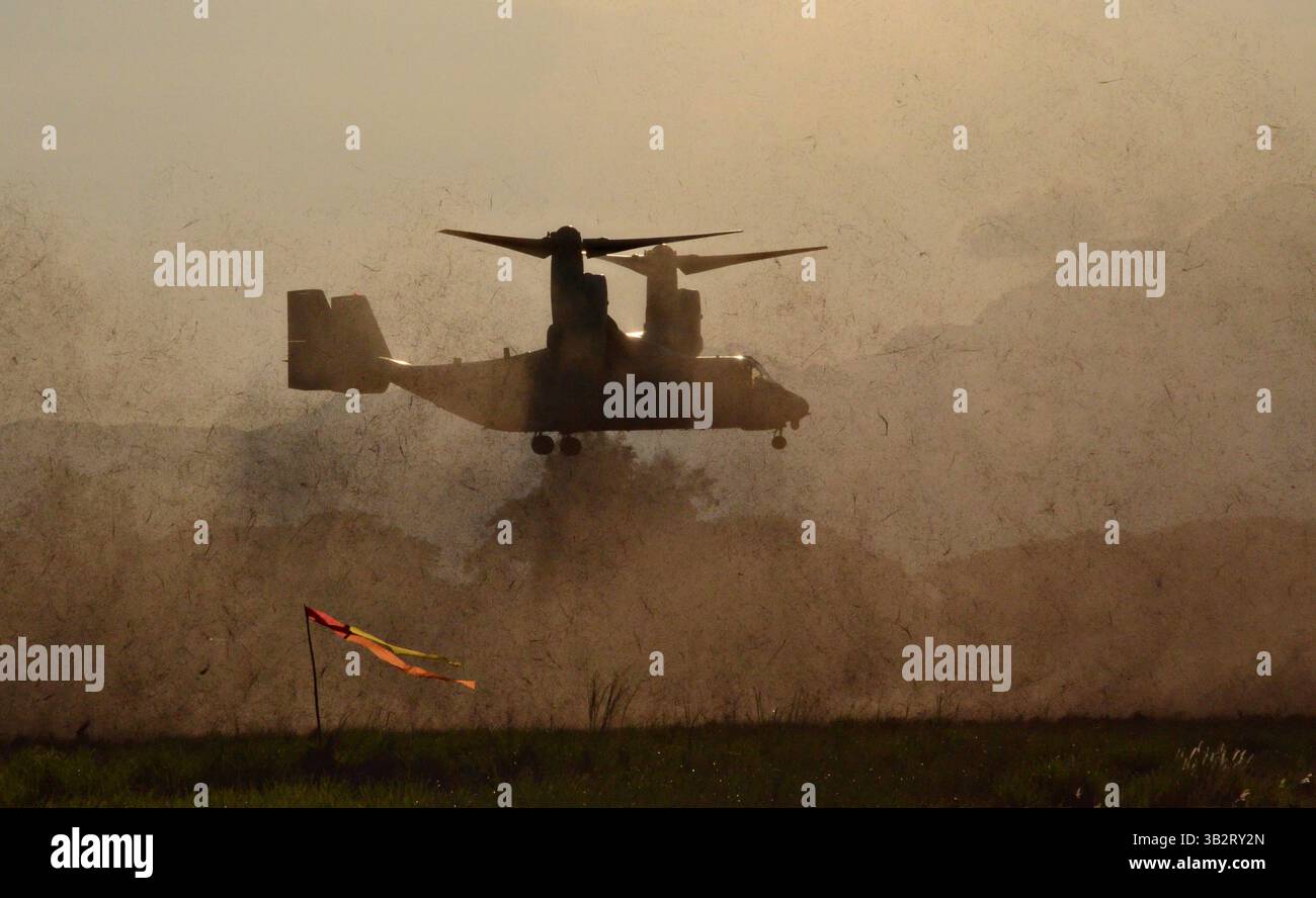 May 13, 2014 - Basa, Philippines - A US Marine Corps MV-22B Osprey ...