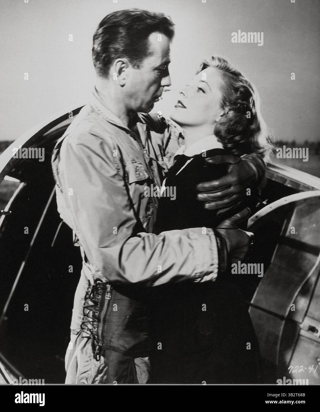 June 15, 1950 - .....Humphrey Bogart, Eleanor Parker..Chain Lightning - 1950. (Credit Image ...