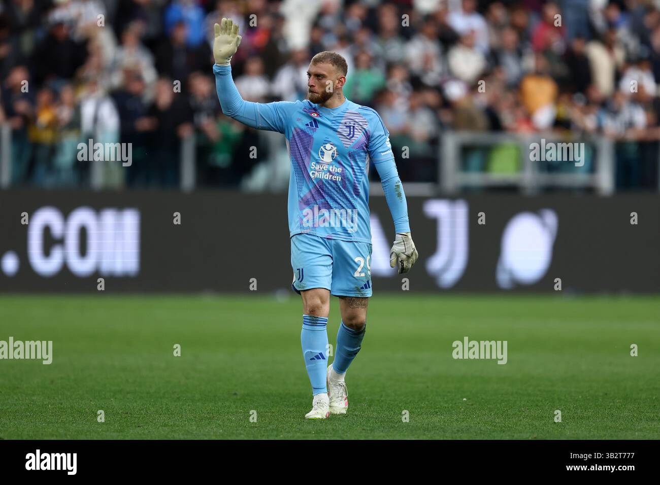 Torino, Italy. 27th Apr, 2025. Michele Di Gregorio of Juventus Fc ...