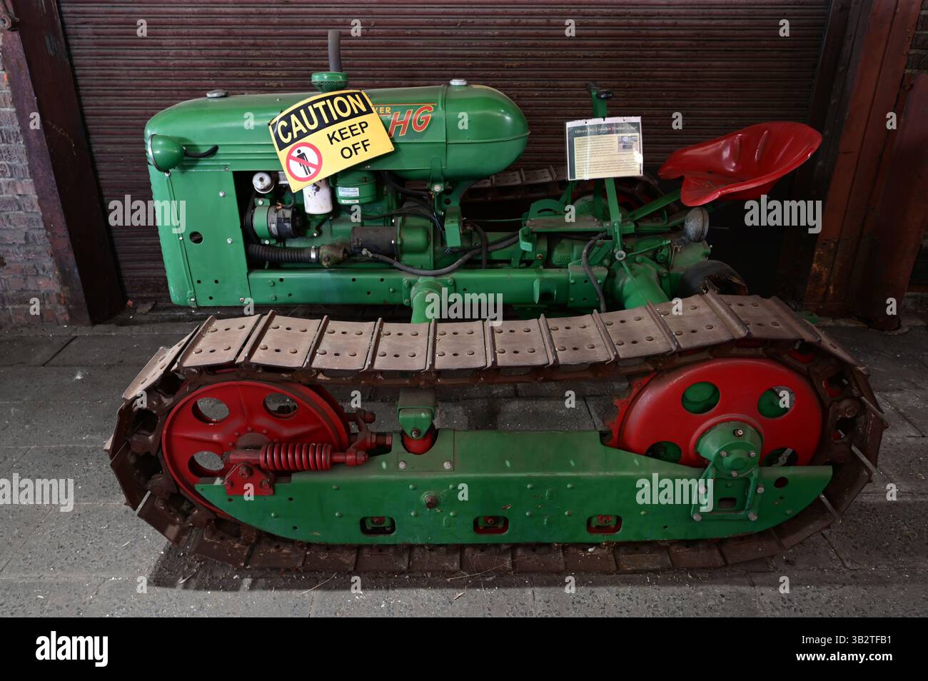 Oliver HG Crawler Tractor. 1947 Stock Photo - Alamy