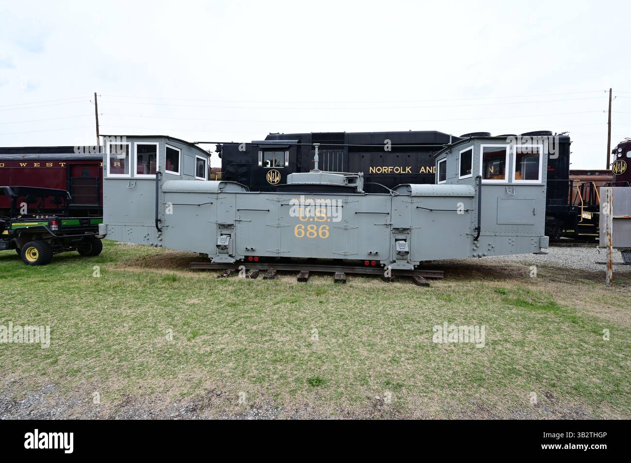 Mule train panama canal hi-res stock photography and images - Alamy