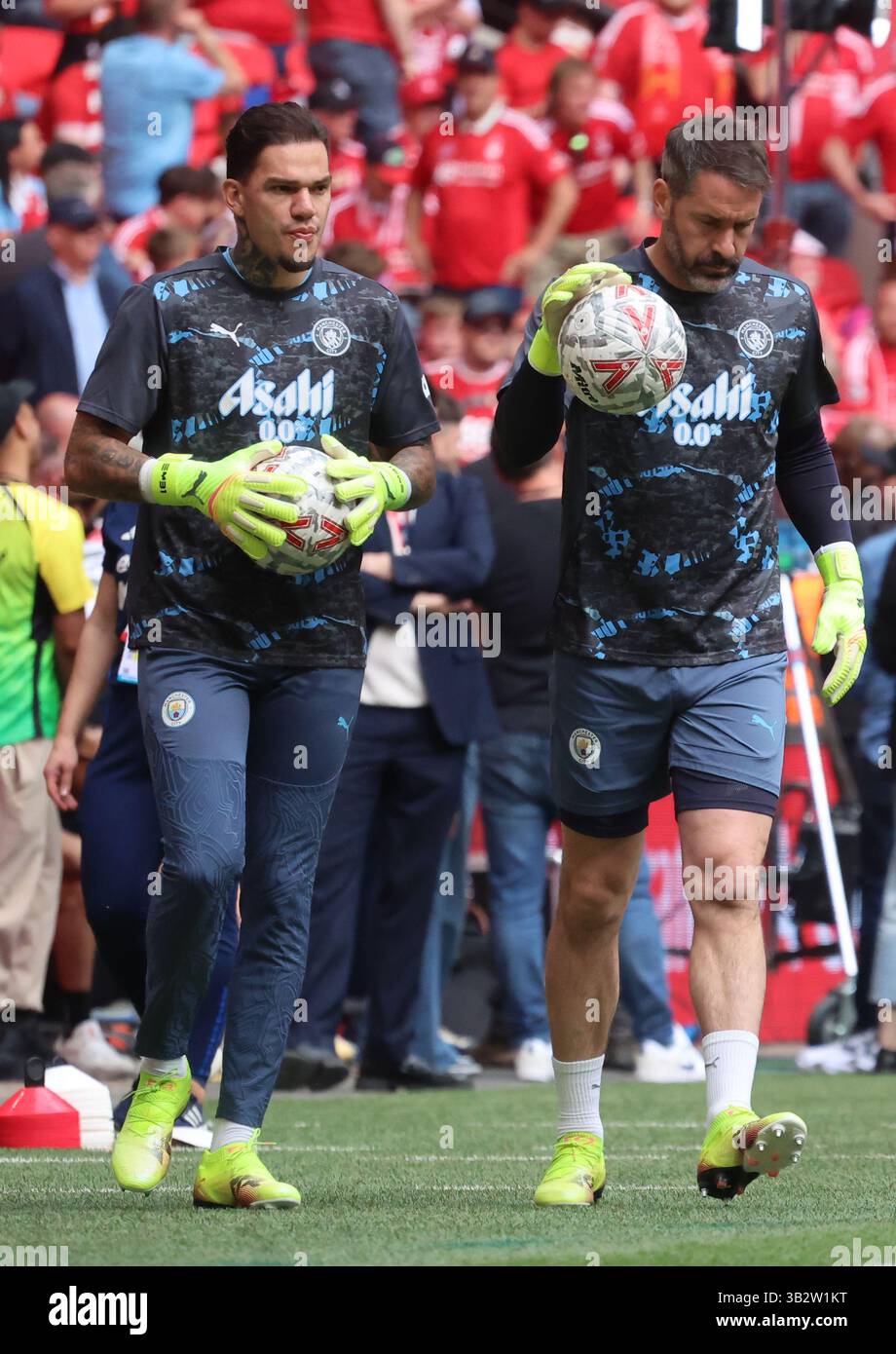 London, UK. 27th Apr, 2025. Ederson and Scott Carson, Goalkeeper of ...