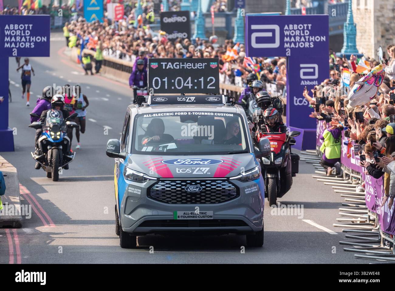 Timing clock leading women's elite athletes competing in the 2025 TCS ...