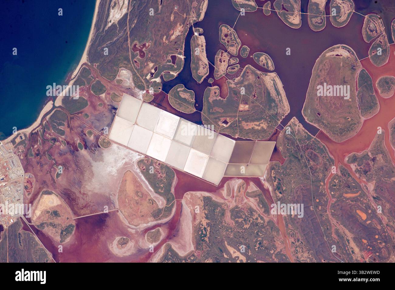 Ponds jpg hi-res stock photography and images - Alamy