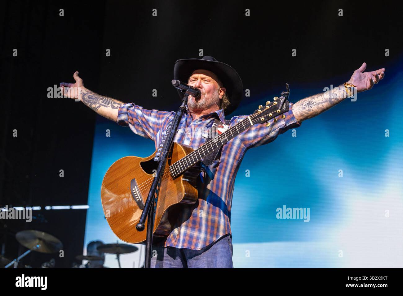 Musician Tracy Lawrence during the Stagecoach Music Festival at Empire ...