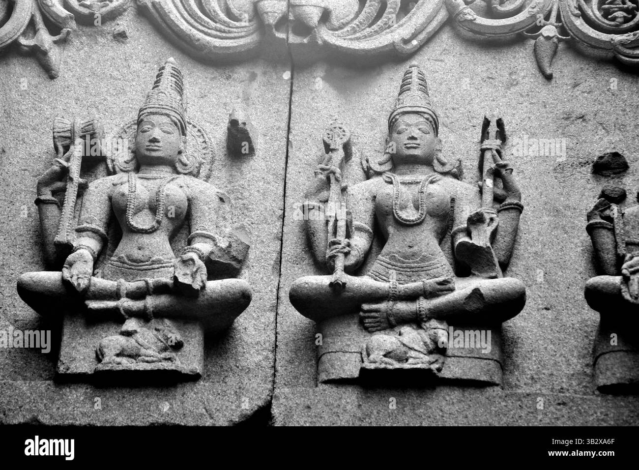 Lord shiva idols Black and White Stock Photos & Images - Alamy