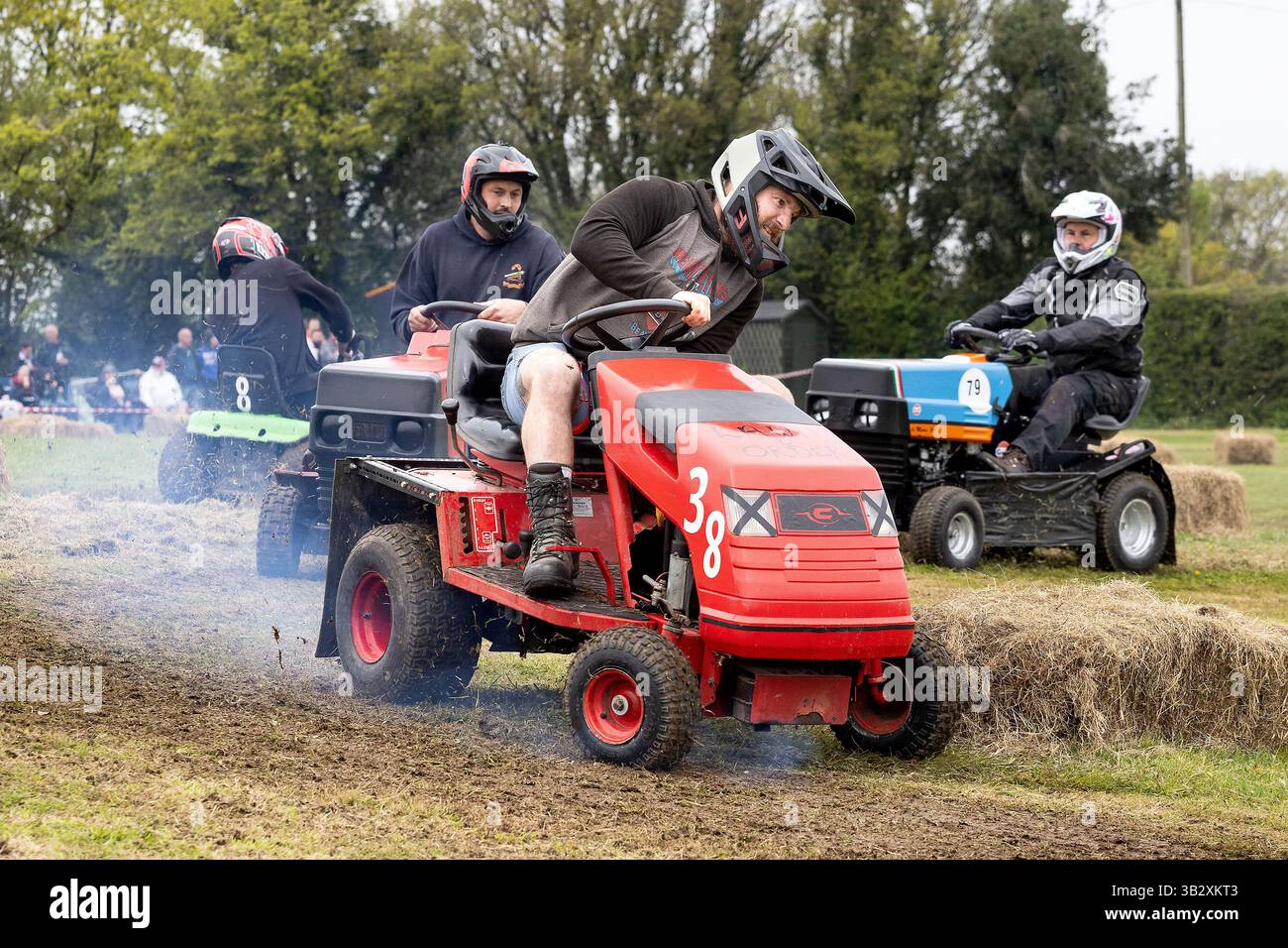 Ready, Steady MOW ! Lawn mower racing at the 2025 Mower Mayhem event at ...