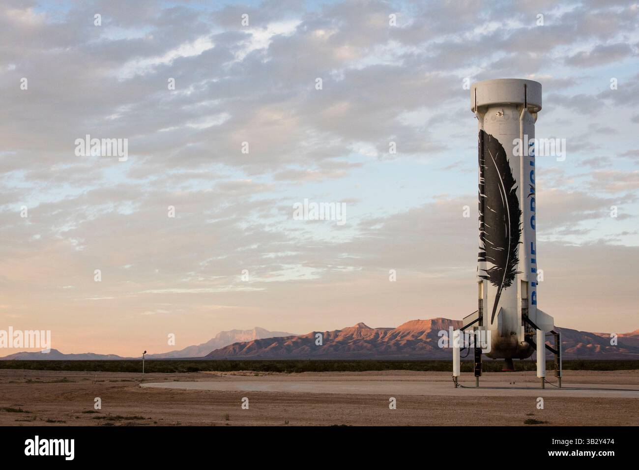 Nov 24, 2015 - Van Horn, Texas, U.S. - Blue Origin's New Shepard space ...