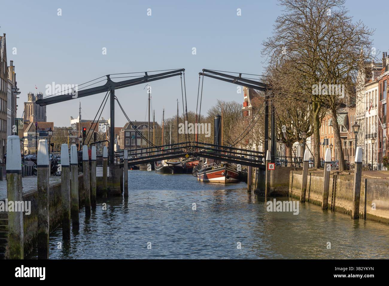 Damiate bridge hi-res stock photography and images - Alamy
