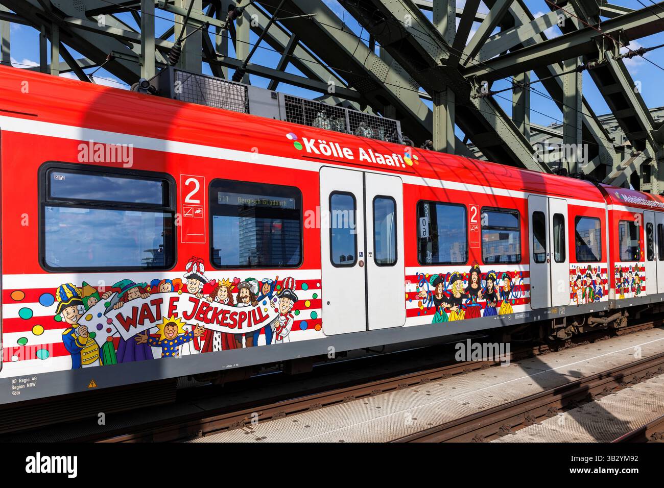 Hohenzollern bridge cologne suburban hi-res stock photography and ...