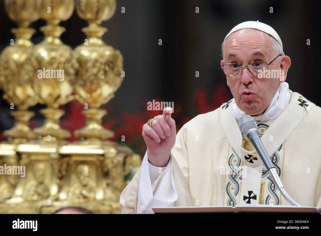 Jan 6, 2016 - Vatican City State (Holy See) - POPE FRANCIS celebrates ...