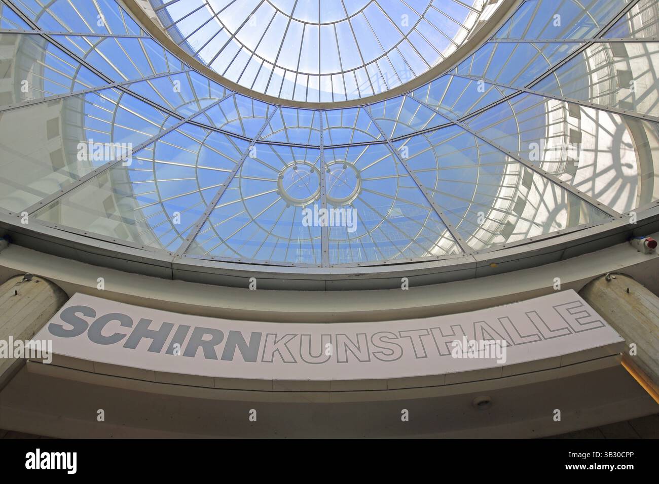 Kunsthalle Schirn with round glass dome, glass window, glass building ...