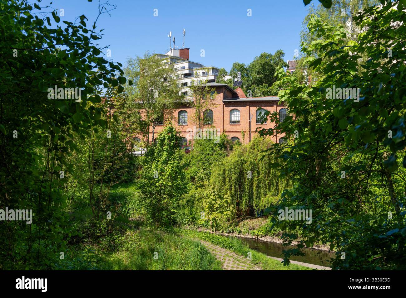 Alte Industriearchitektur an der Panke nördlich der Badstraße in Berlin ...