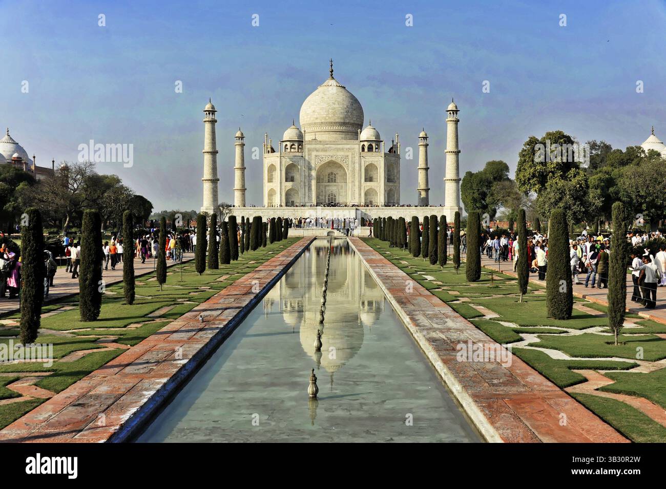 Taj Mahal Tomb, UNESCO World Heritage Site, Agra, Uttar Pradesh, India ...