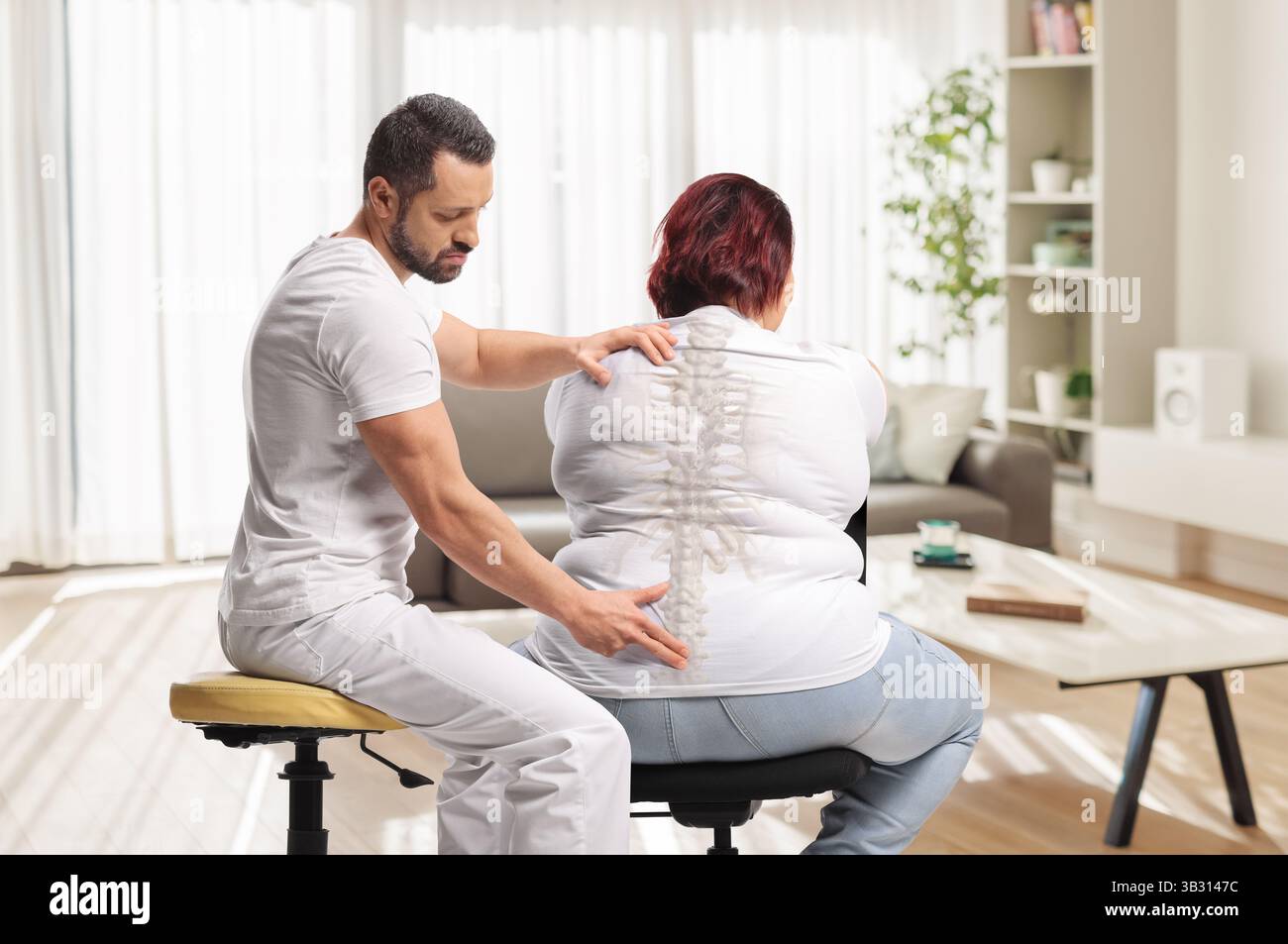 Chiropractor spine hi-res stock photography and images - Alamy