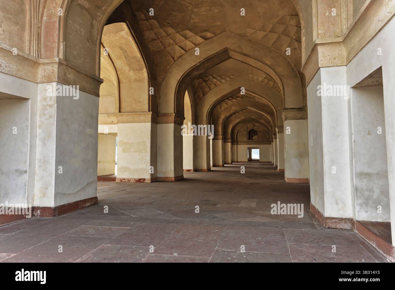 Taj Mahal Tomb, UNESCO World Heritage Site, Agra, Uttar Pradesh, India ...