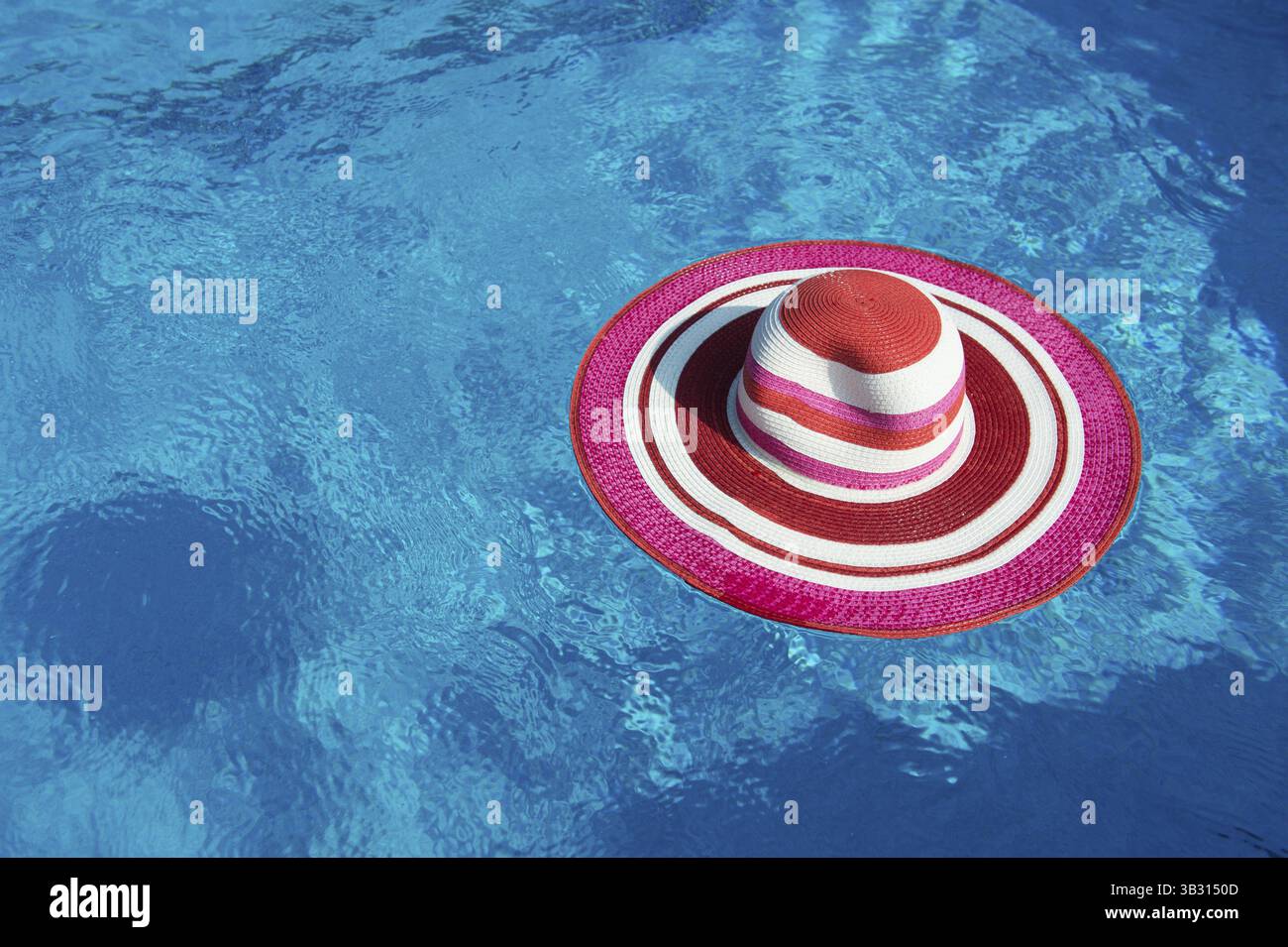 Swim hat hi-res stock photography and images - Alamy