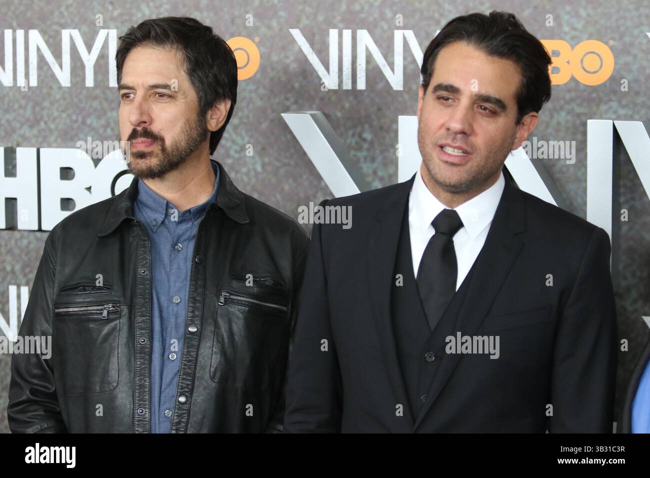 Ray romano and bobby cannavale hi-res stock photography and images - Alamy
