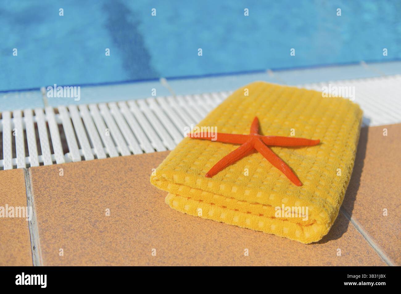 Pool towel luxury hi-res stock photography and images - Alamy