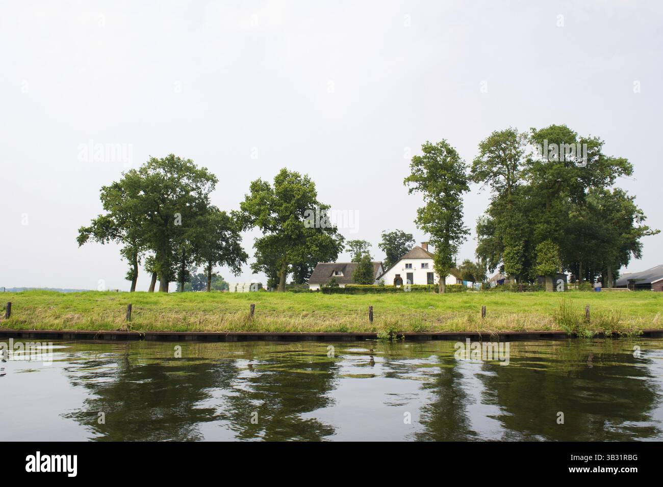 River farms hi-res stock photography and images - Alamy