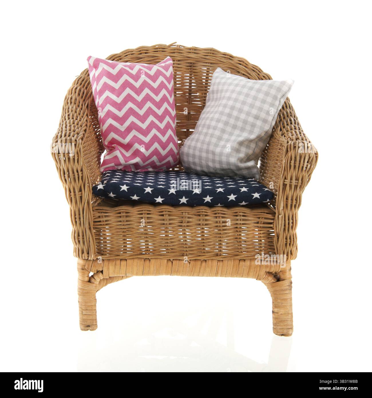 Wicker lounge chairs hi-res stock photography and images - Alamy