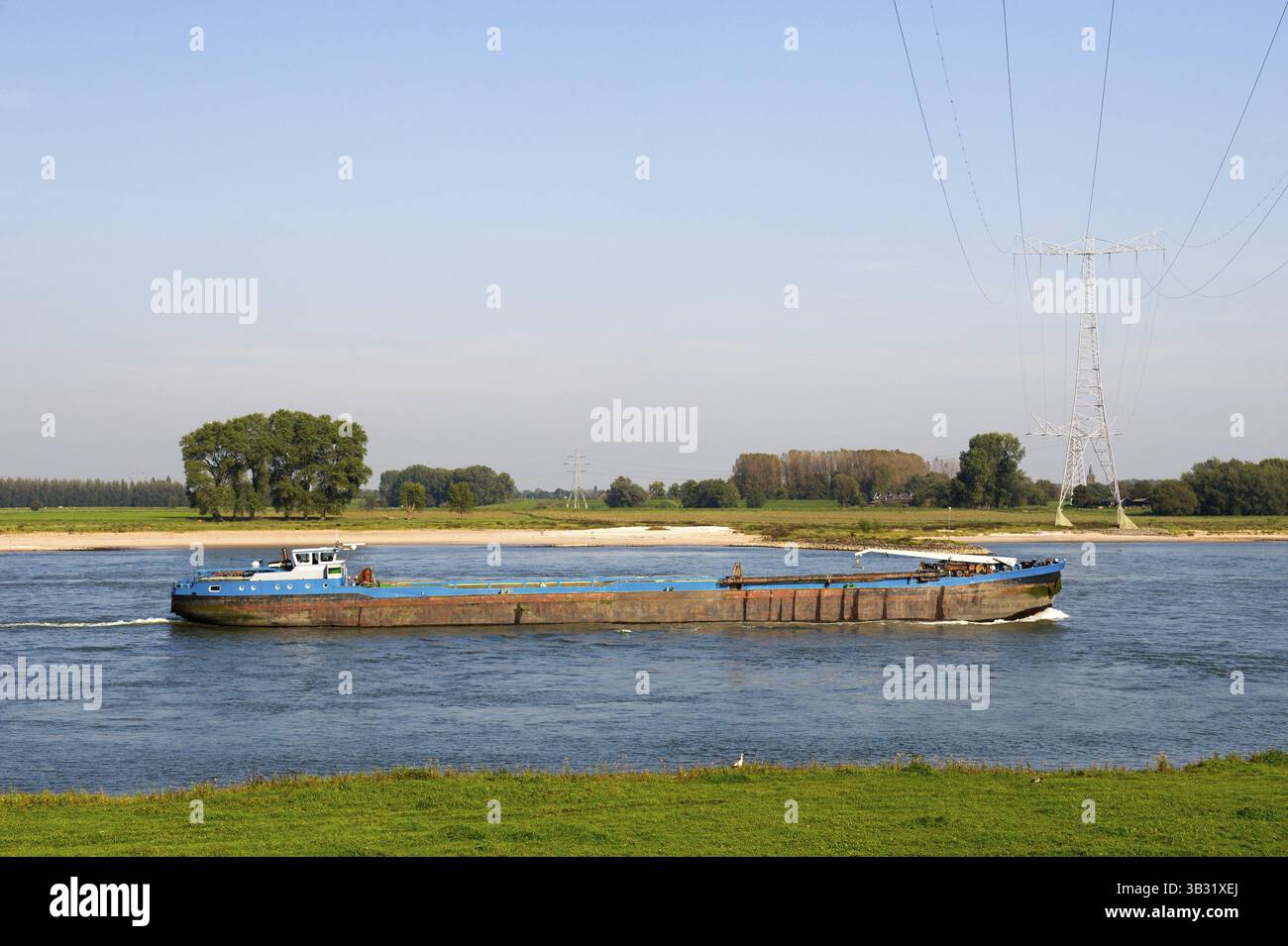 Big boat on service hi-res stock photography and images - Alamy