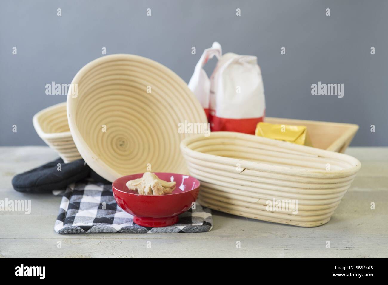 Rustic banneton ingredients baking hi-res stock photography and images ...