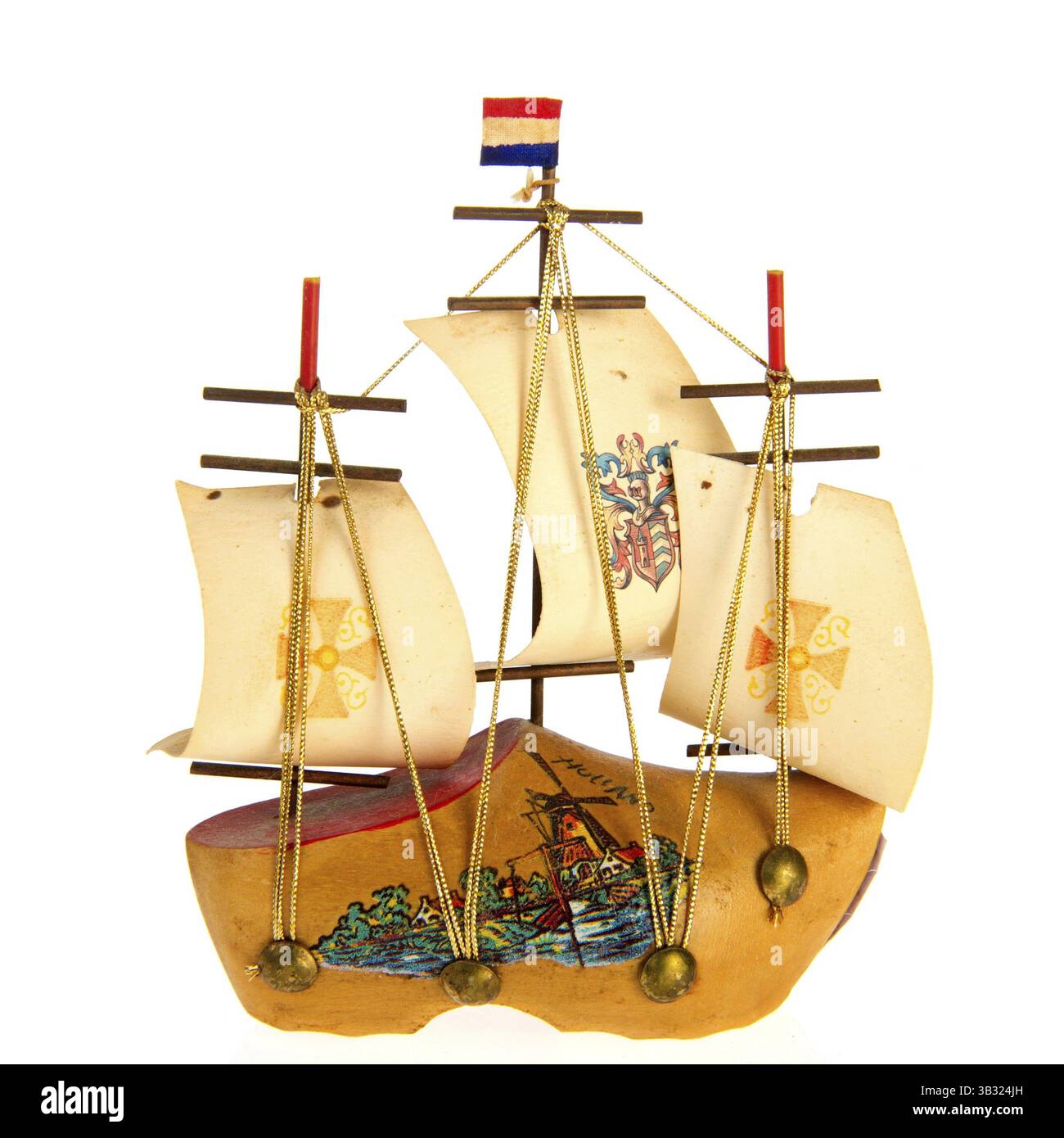 Boat made out of wood hi-res stock photography and images - Alamy