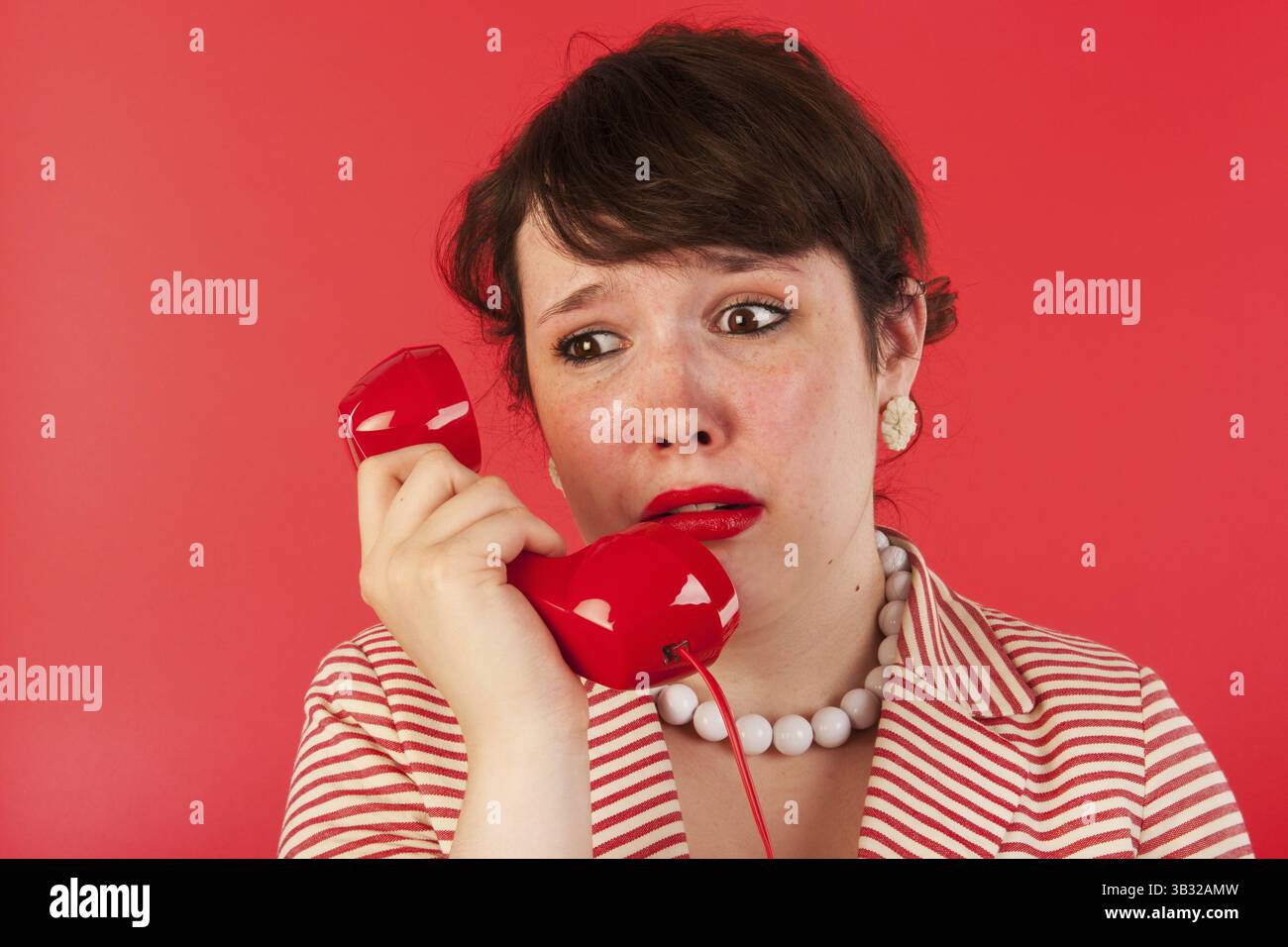 Woman crying while having a sad phone call Stock Photo - Alamy
