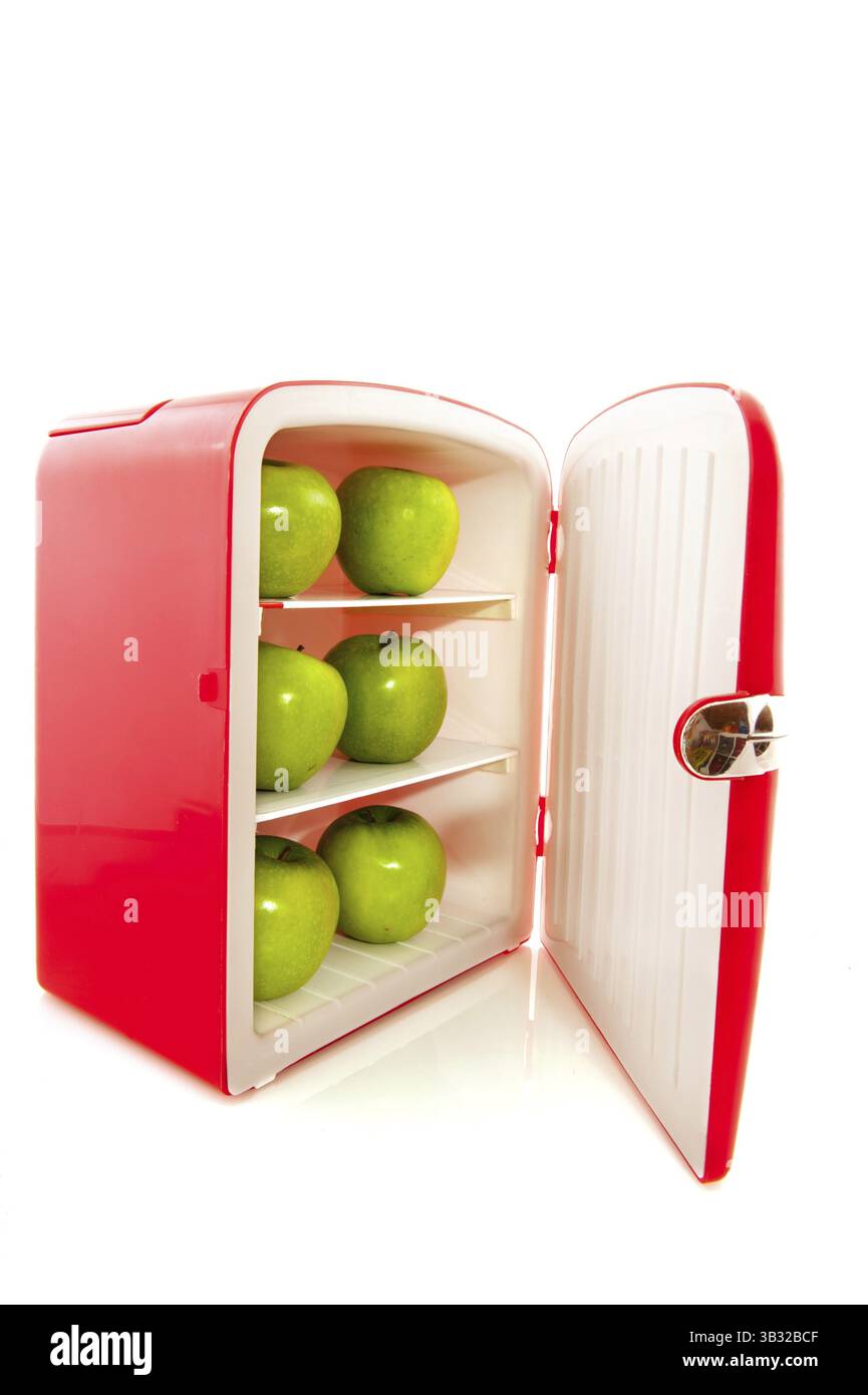 Red fridge cutout hi-res stock photography and images - Alamy