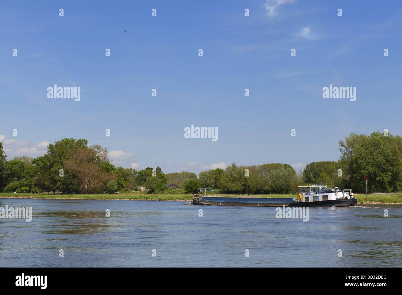 Truck landscape photo hi-res stock photography and images - Alamy