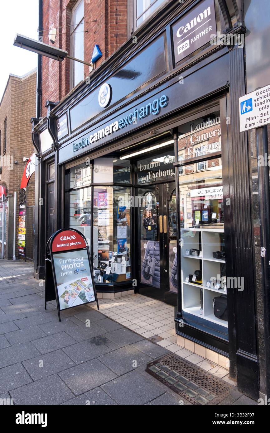 London Camera Exchange camera shop, Lincoln City, Lincolnshire, England ...