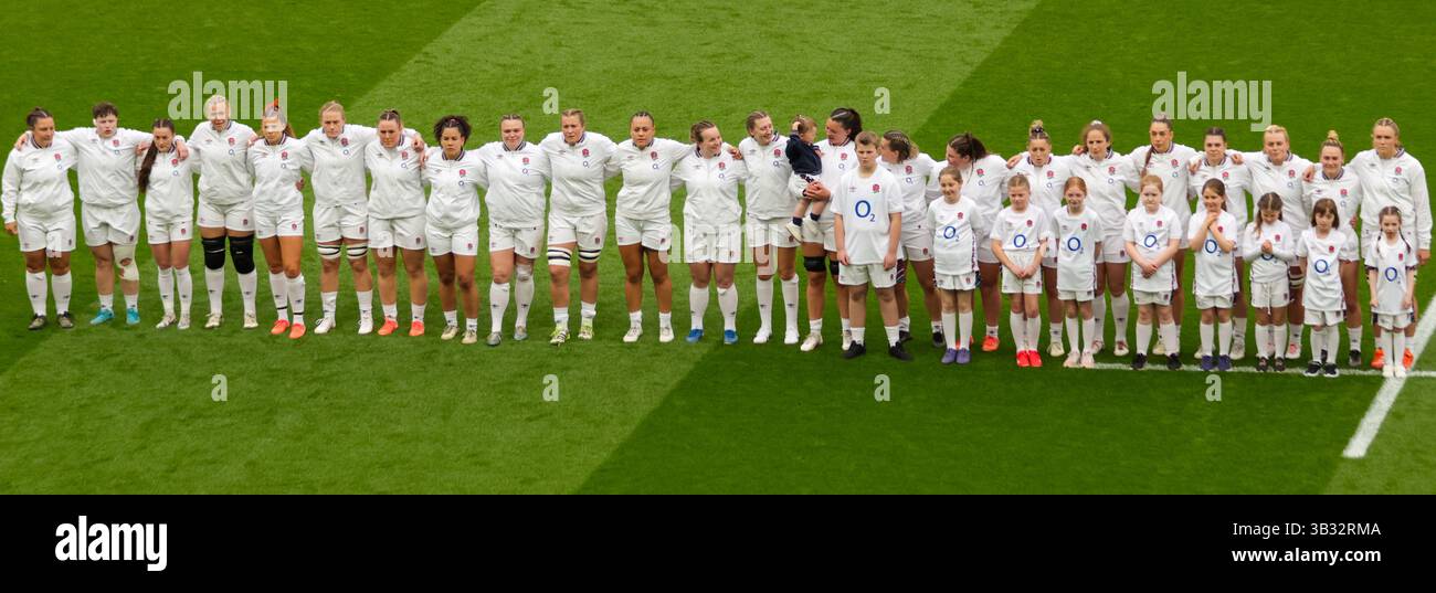 Caption: London, UK. 26th April 2025. Red Roses lead by Zoe Aldcroft ...