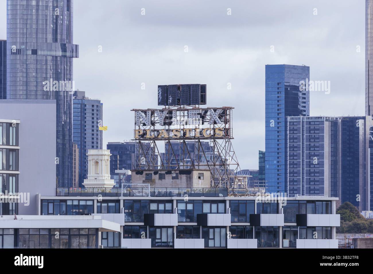 MELBOURNE, AUSTRALIA - JUNE 10, 2022: View towards Melbourne skyline ...