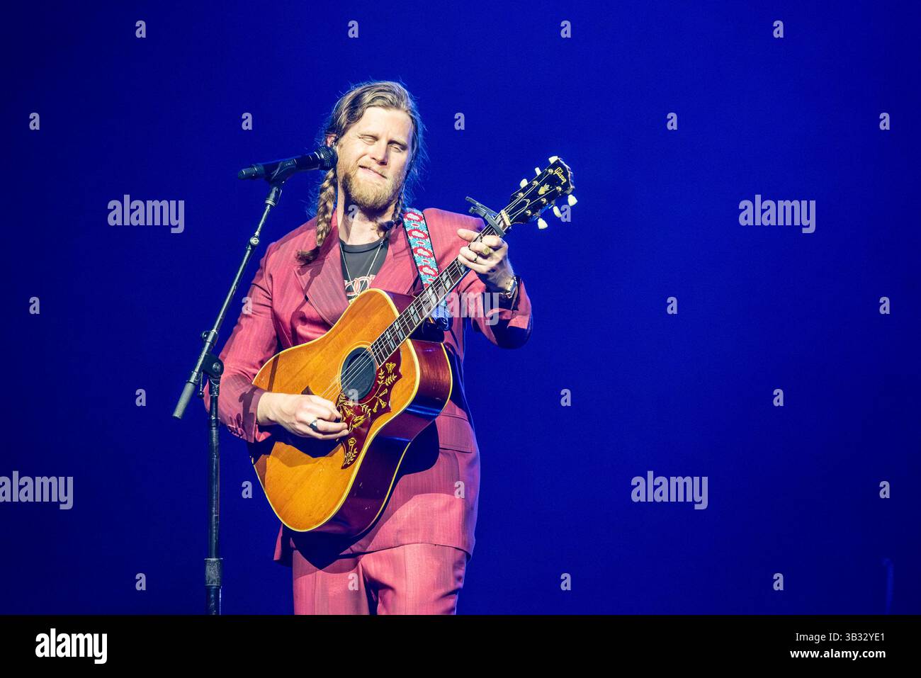 Wesley Keith Schultz of The Lumineers Stock Photo - Alamy