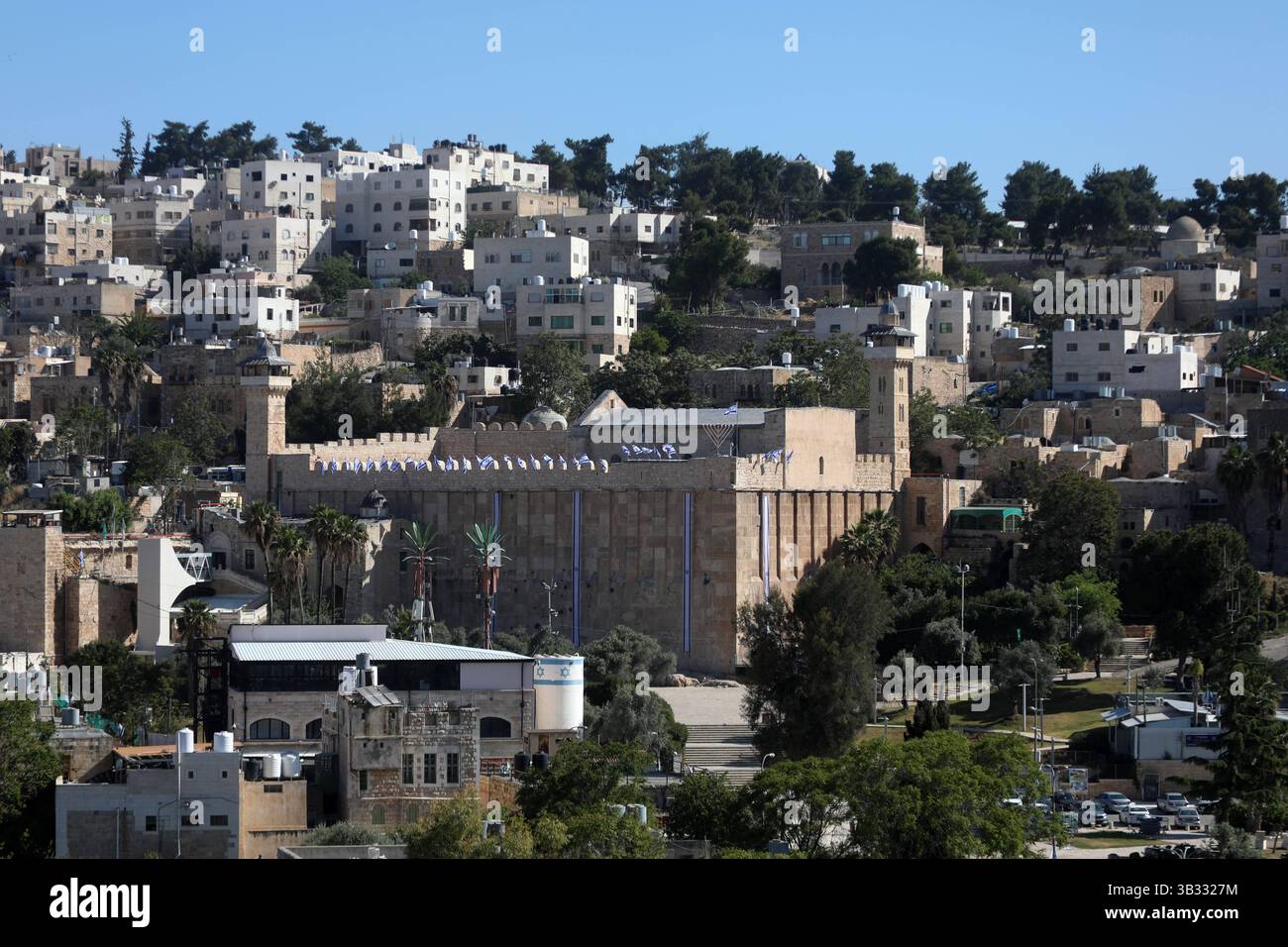 A view of the Ibrahimi Mosque after Israeli officials hang Israeli ...