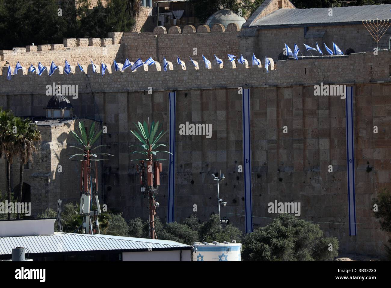 A view of the Ibrahimi Mosque after Israeli officials hang Israeli ...