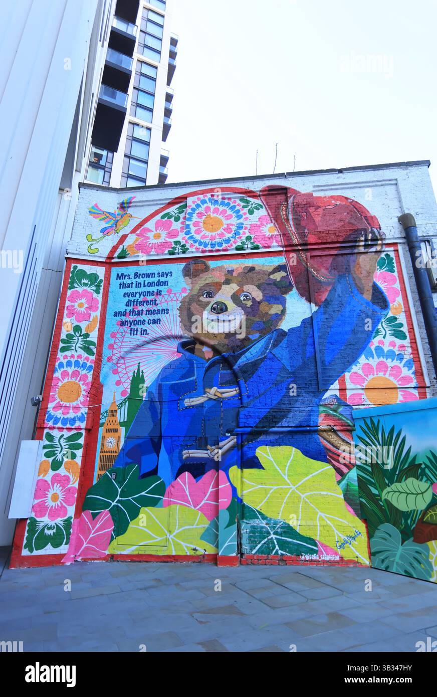 Paddington's London mural, opposite Waterloo station, on Sutoon Walk ...