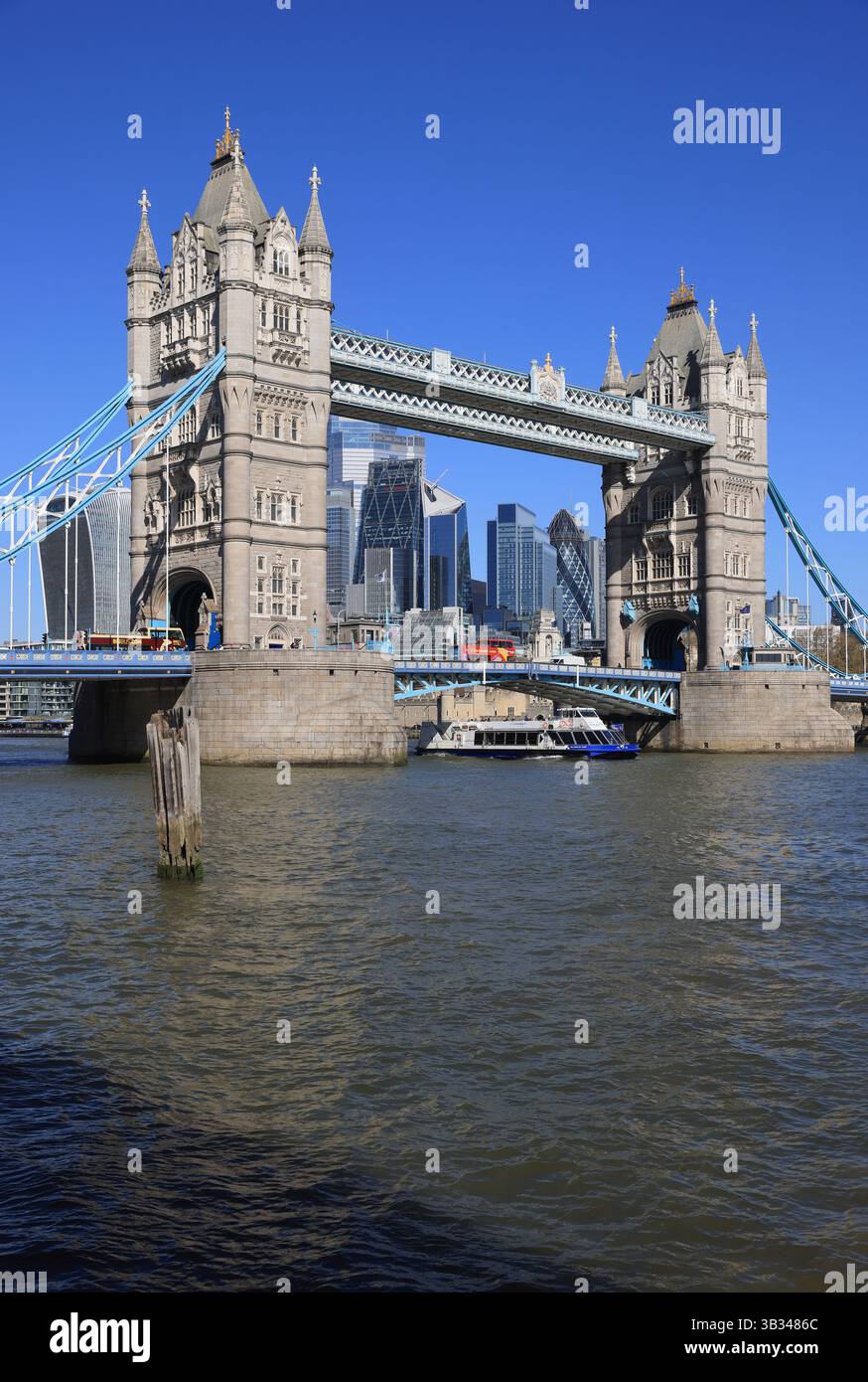 Famous London landmark Tower Bridge, over the River Thames, UK Stock ...
